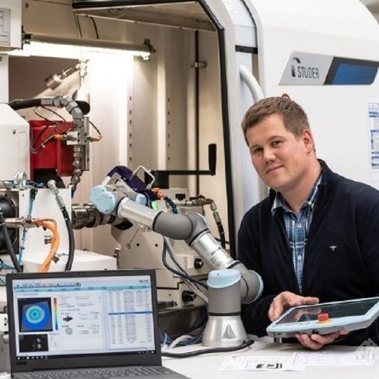 Flexible Collaborative Robot UR 5e With 5KG Payload And 850MM Reach 6 ...