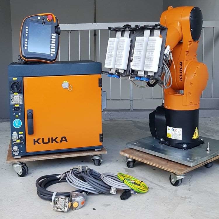 로봇 팔 컨트롤러 KR C4 로봇 CNC 컨트롤러 Kuka 산업용 로봇 팔